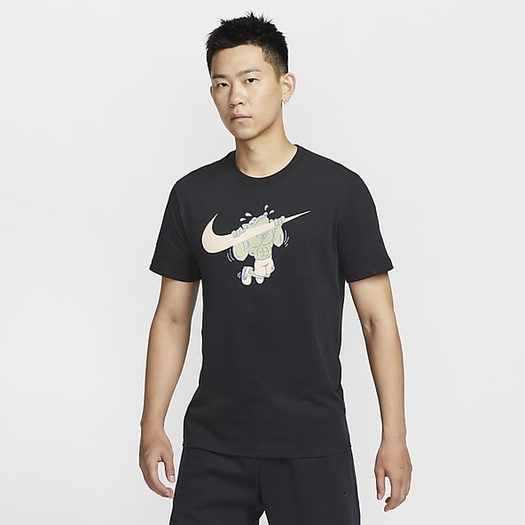 男款上衣與 T 恤。Nike TW