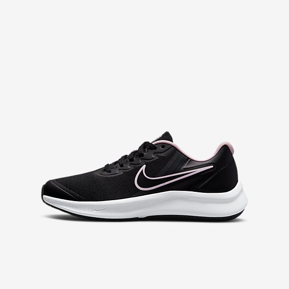 Shoes. Nike SI