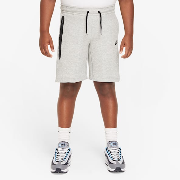 Boys Big Kids (XS - XL) Nike Tech Shorts. Nike.com