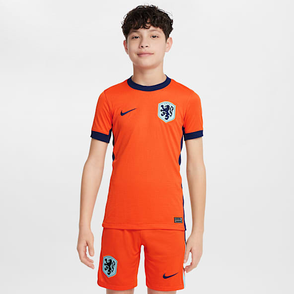 Kids Soccer Clothing. Nike.com