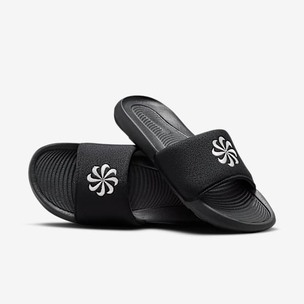 Sandały i klapki. Nike PL