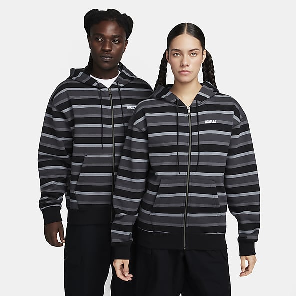 Vêtements pour homme. Nike CA