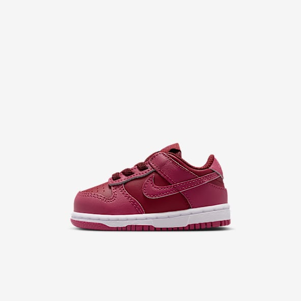 Red Nike Dunk Shoes. Nike.com