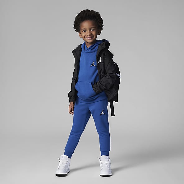 Kinder Sets. Nike AT