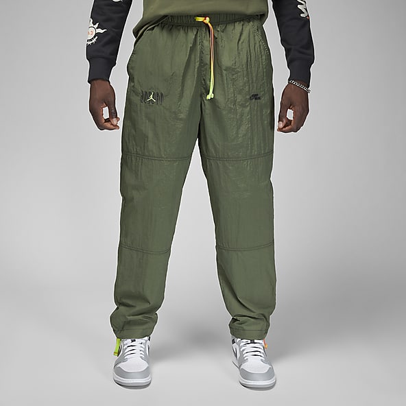 Pantalones. Nike ES