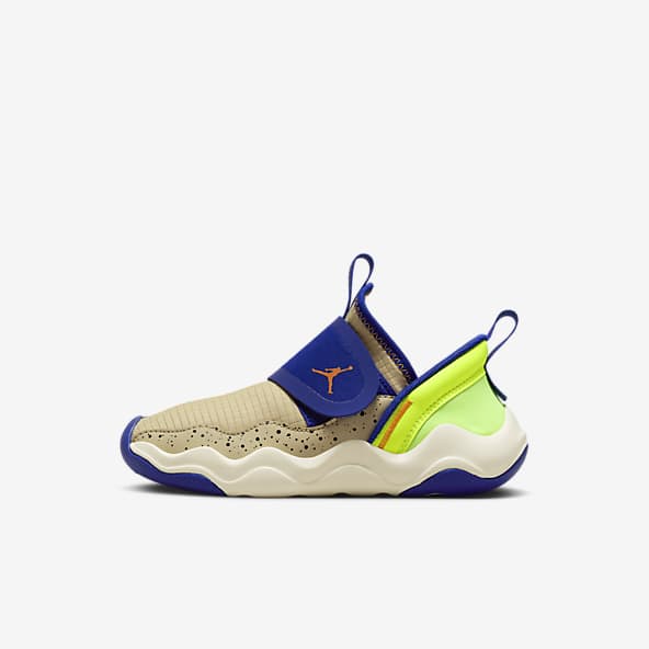 Gifts ₱2,000 - ₱4,000. Nike PH