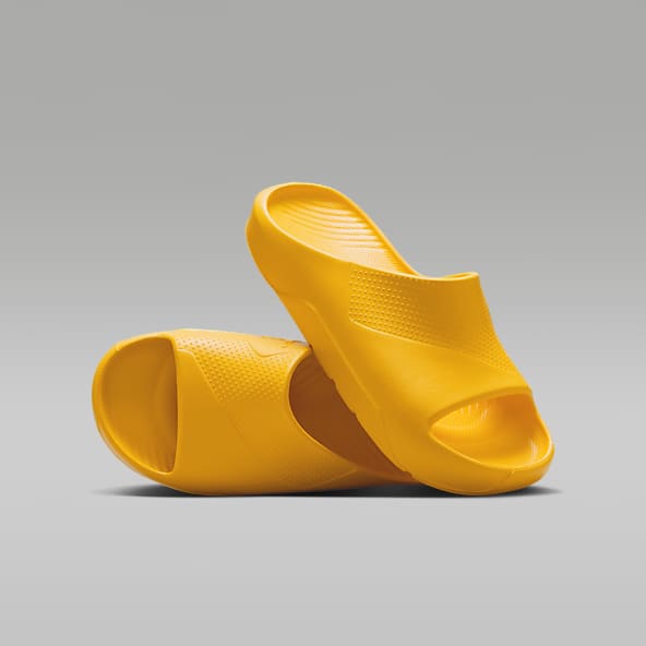 Sandały i klapki. Nike PL