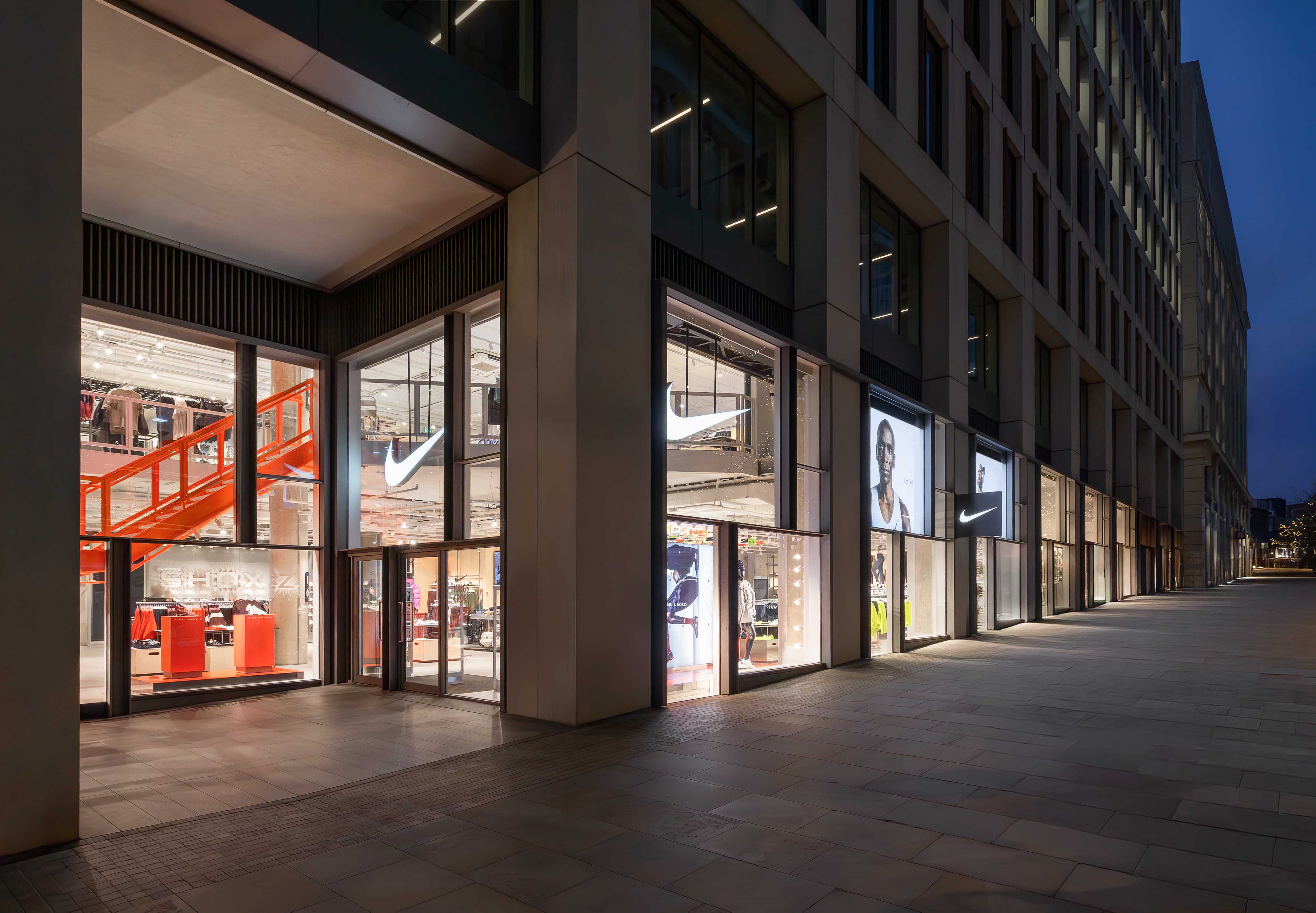 Nike Store Kings Cross. LONDON, GBR. Nike.com GB