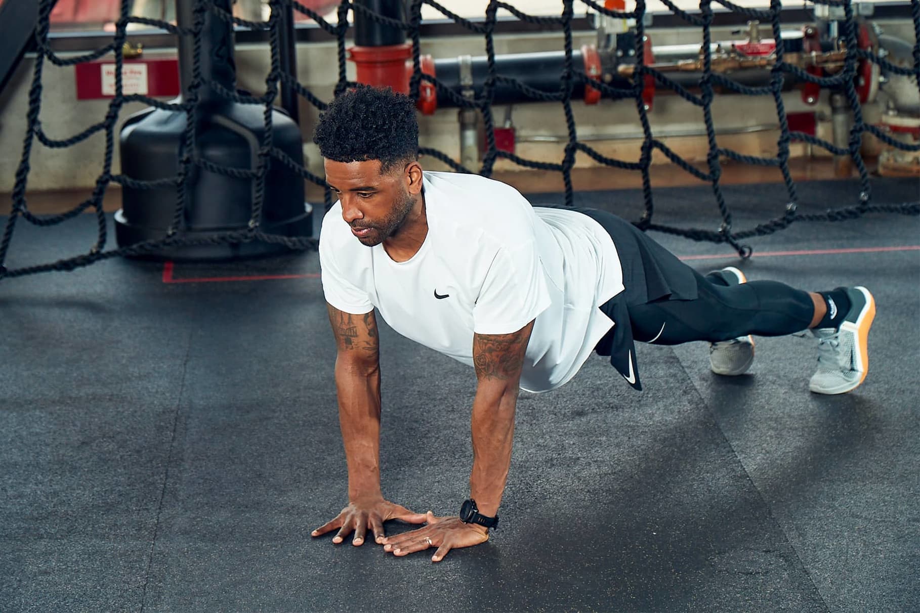 The Top Bodyweight Chest Workout. Nike GB