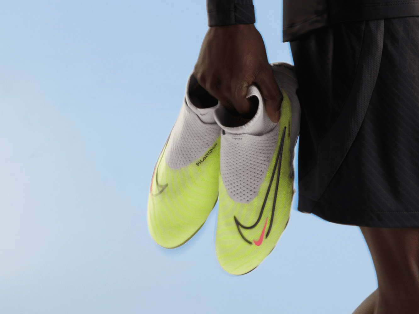 Nike Football. Nike TR