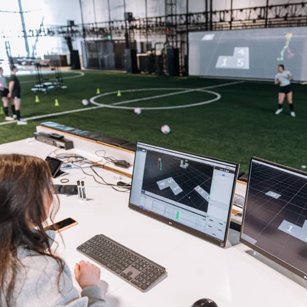 Nike Sport Research Lab Form. Nike.com