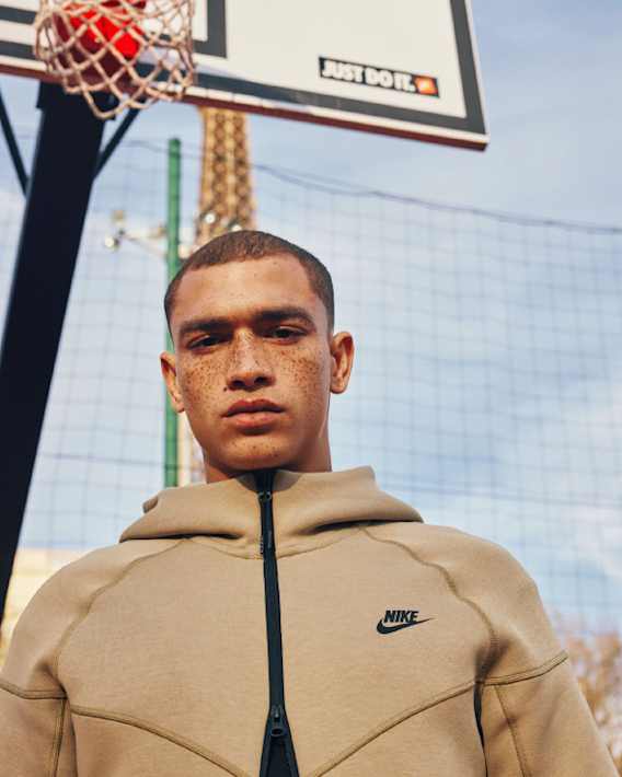 Men's Shoes, Clothing & Accessories. Nike AU