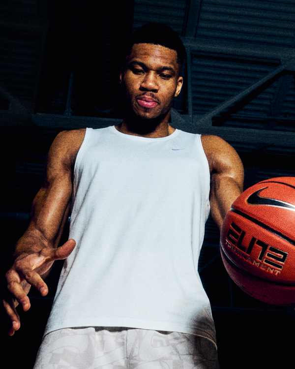 Nike Locker Room: Fanausrüstung, Styles von Athlet:innen und Sportbekleidung. Nike CH