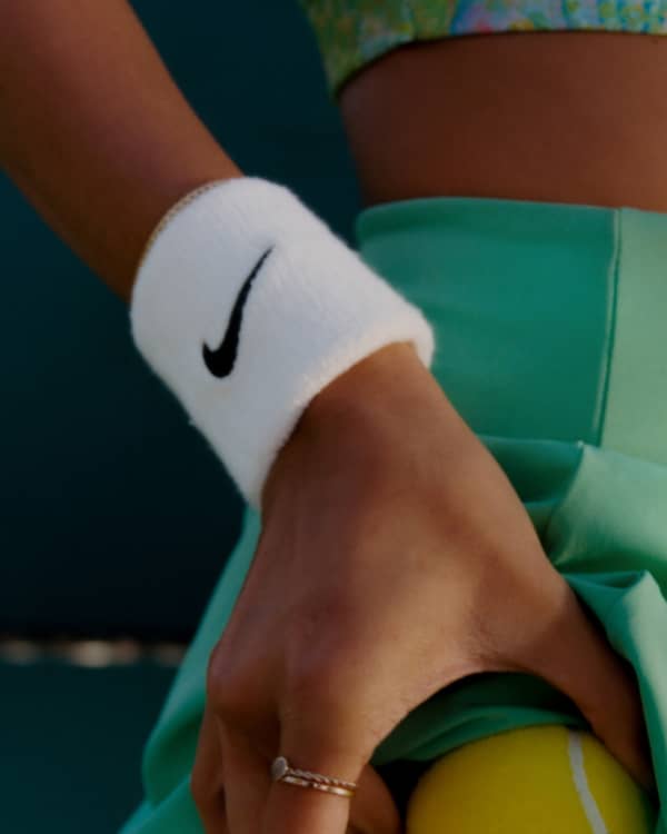 Nike Tennis. Nike ES