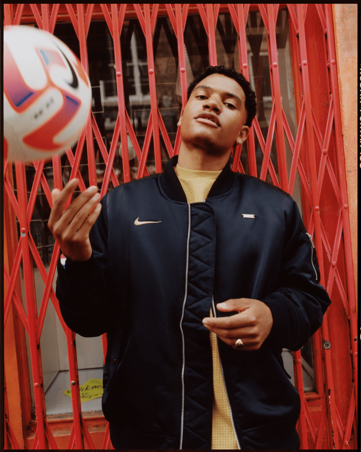 Το look της Nike FC: AntsLive. Nike GR