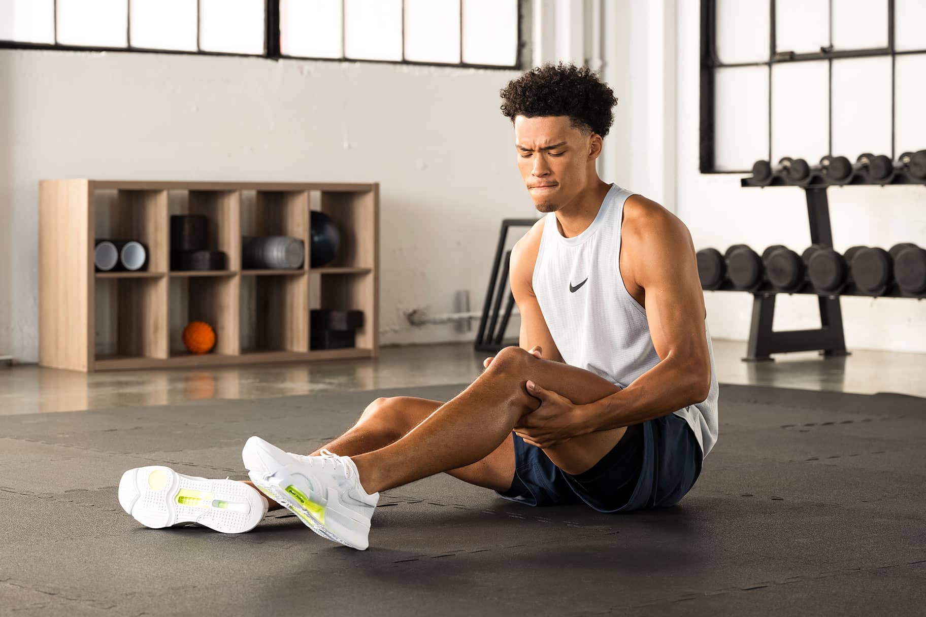 Quatre exercices pour les douleurs aux genoux selon les médecins. Nike FR