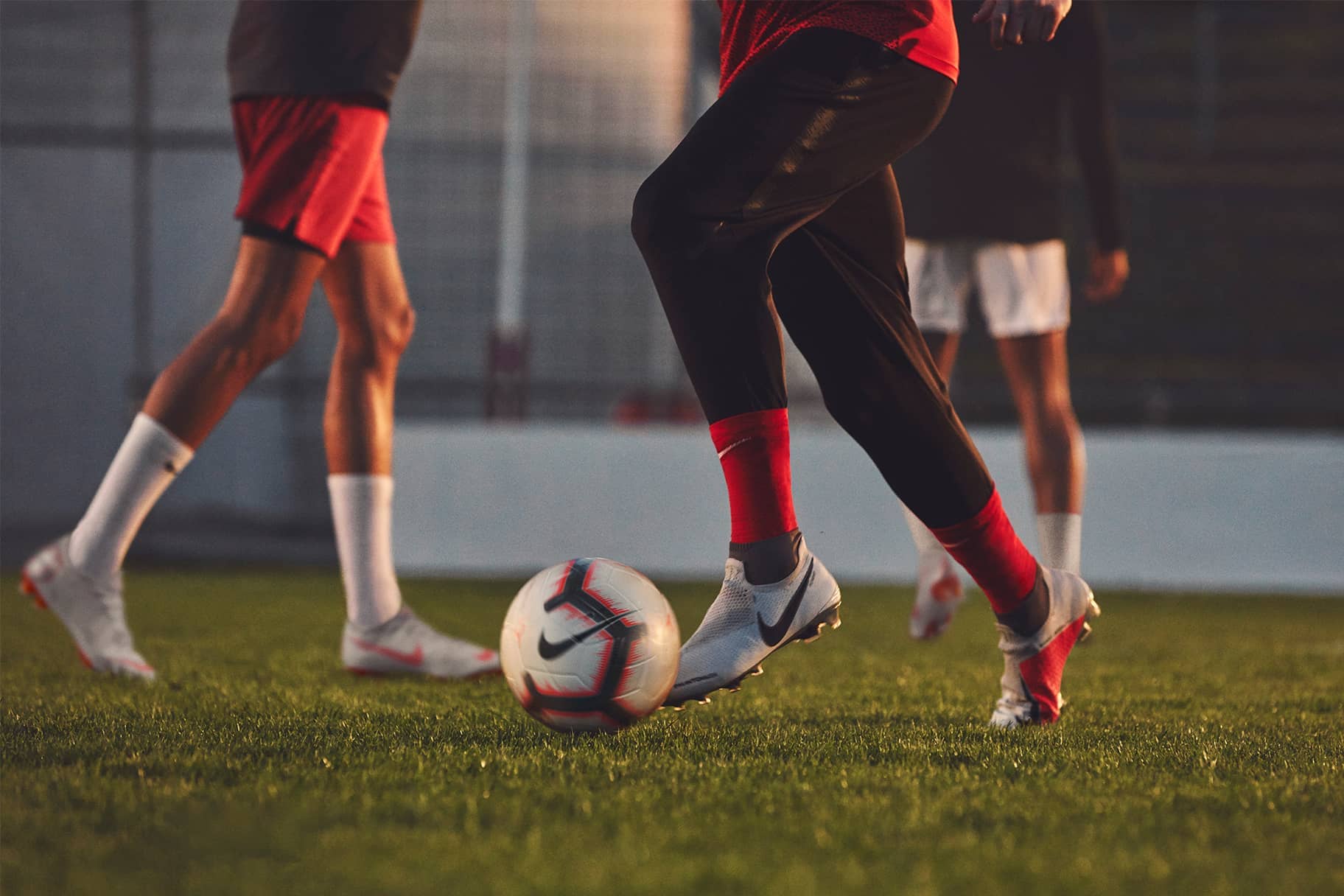 Typische Verletzungen beim Fußball. Nike DE