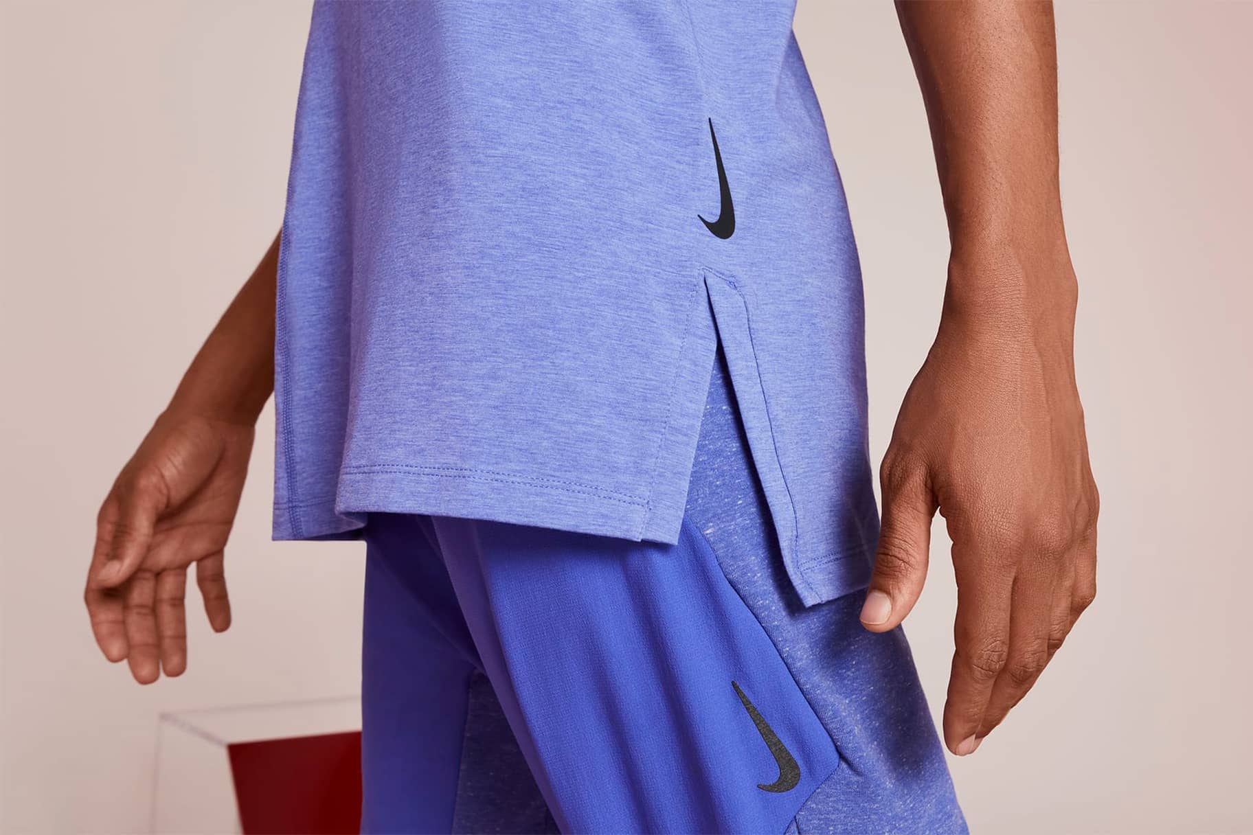 Hauts Nike pour homme suffisamment confortables pour dormir. Nike LU