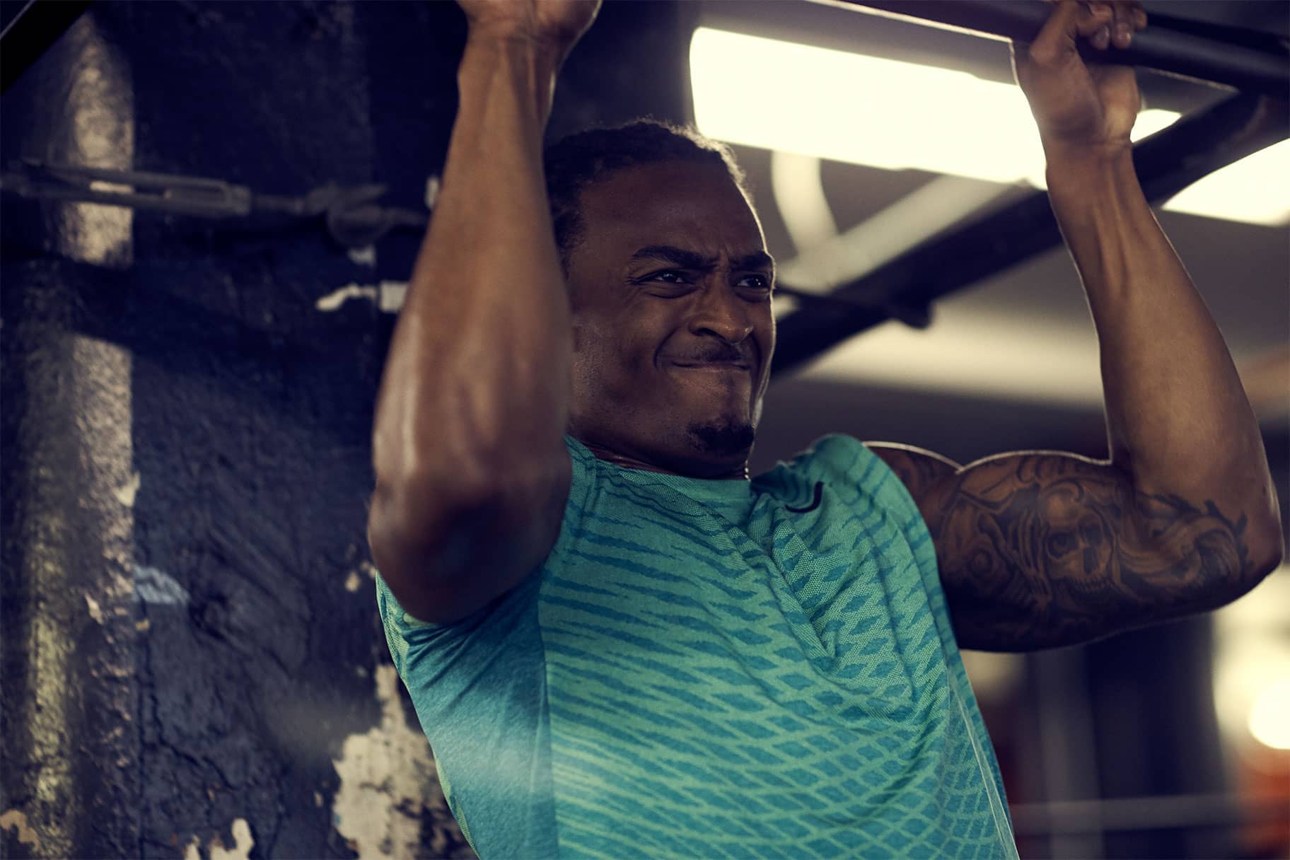 Comment commencer à faire des tractions selon les experts. Nike FR