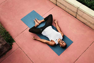 9 Benefits of Hot Yoga for a Healthier Body and Mind. Nike.com