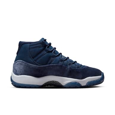 Air Jordan 11 “Midnight Navy” Delivers Velvet Vibes. Nike.com