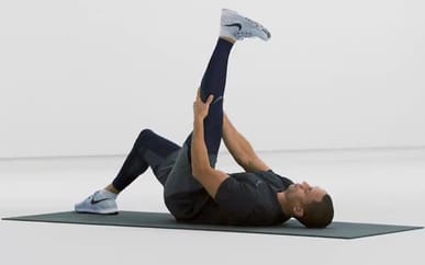 Les meilleurs exercices pour tonifier l'intérieur des cuisses. Nike FR