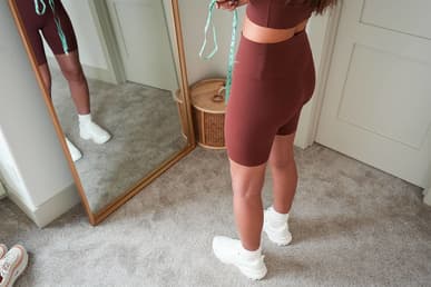 Tips om je Nike broekmaat voor dames te meten . Nike NL