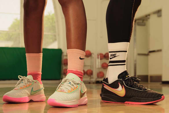 Buying Guides. Nike SG