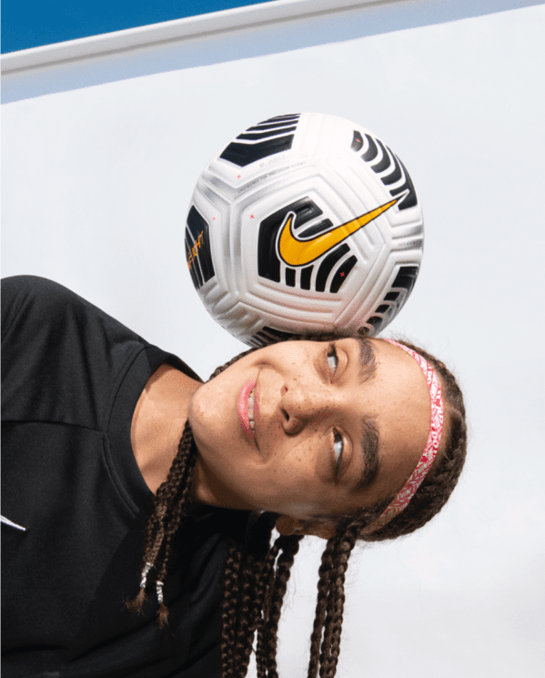 Nike Play New: Football. Nike SG