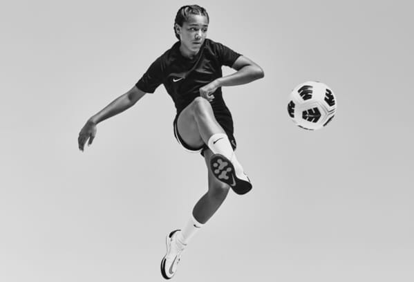 Schoenen, kleding en accessoires voor dames. Nike BE