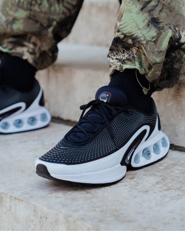Nike. Just Do It. Nike SE