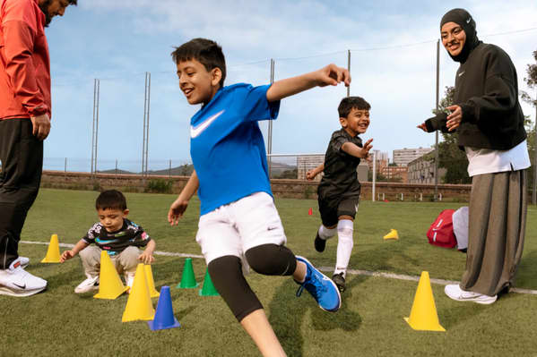 Cómo elegir unas zapatillas de running para niño/a que se ajusten bien. Nike ES