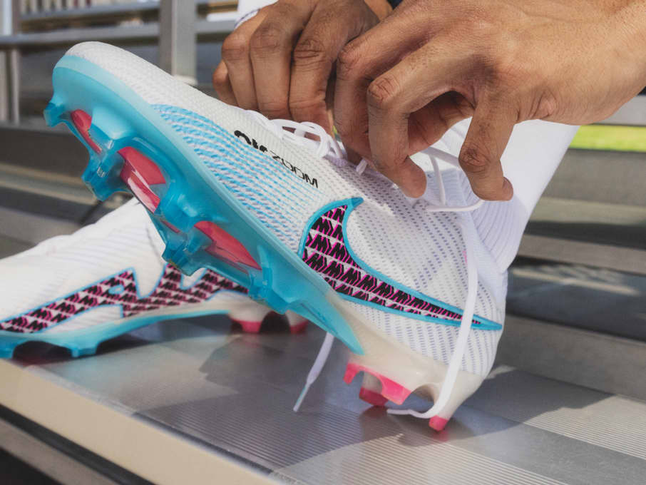 Nike Soccer. Nike.com