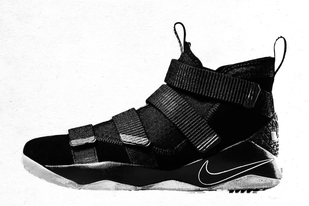 Lebron 11 Zwarte Geschiedenismaand Op Voeten Nike LeBron 11 EXT "Crown