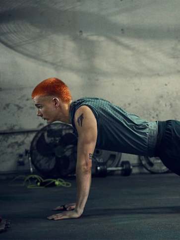 push ups what do they work