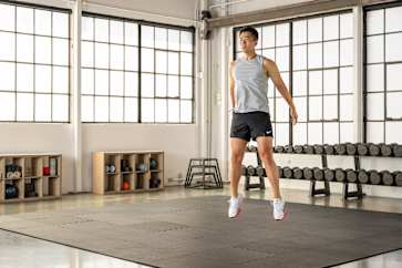 squat jump exercise for beginners