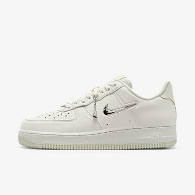 Official Air Force 1 size guide and tips. Nike AU