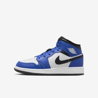 Official Air Jordan 4 sizing guide and tips. Nike SI