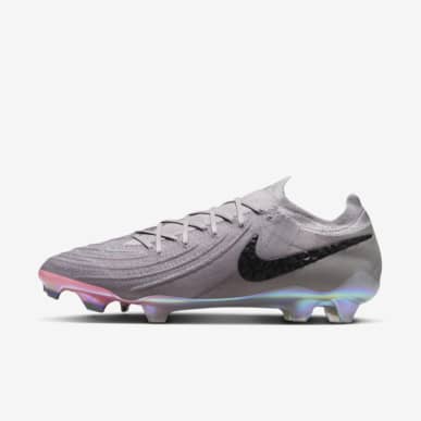 Nike Introduces Phantom Luna, a New Women-Focused Football Boot . Nike.com
