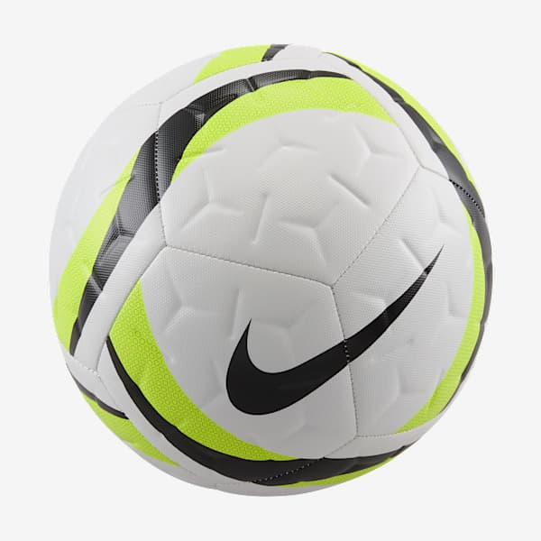 Cómo patear un balón de fútbol. Nike MX