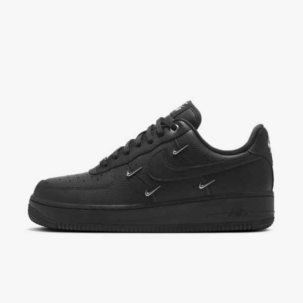 Official Air Force 1 size guide and tips. Nike CA