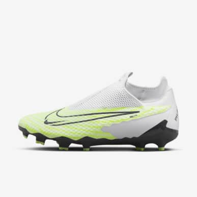 How Should Soccer Cleats Fit?. Nike.com