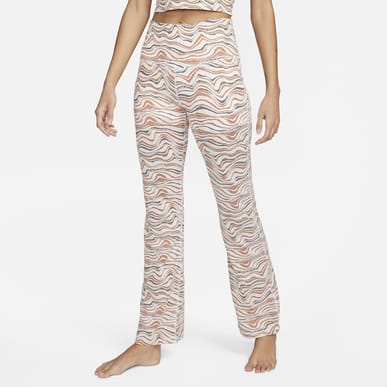 Les meilleurs pantalons de yoga Nike pour femme. Nike FR
