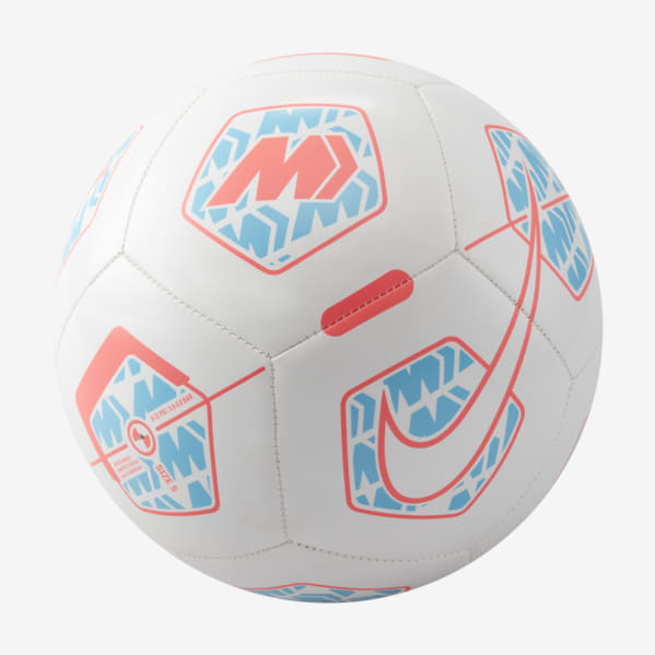 Cómo patear un balón de fútbol. Nike ES