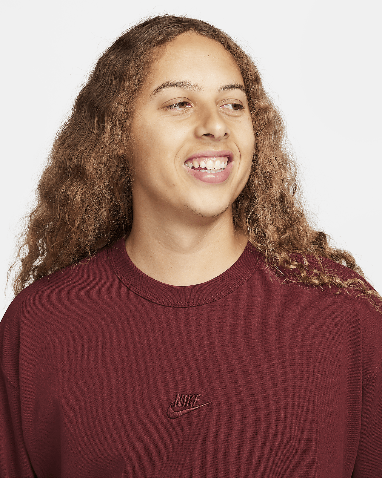 Мужская футболка Nike Sportswear Premium Essentials по цене 6140.0 ...