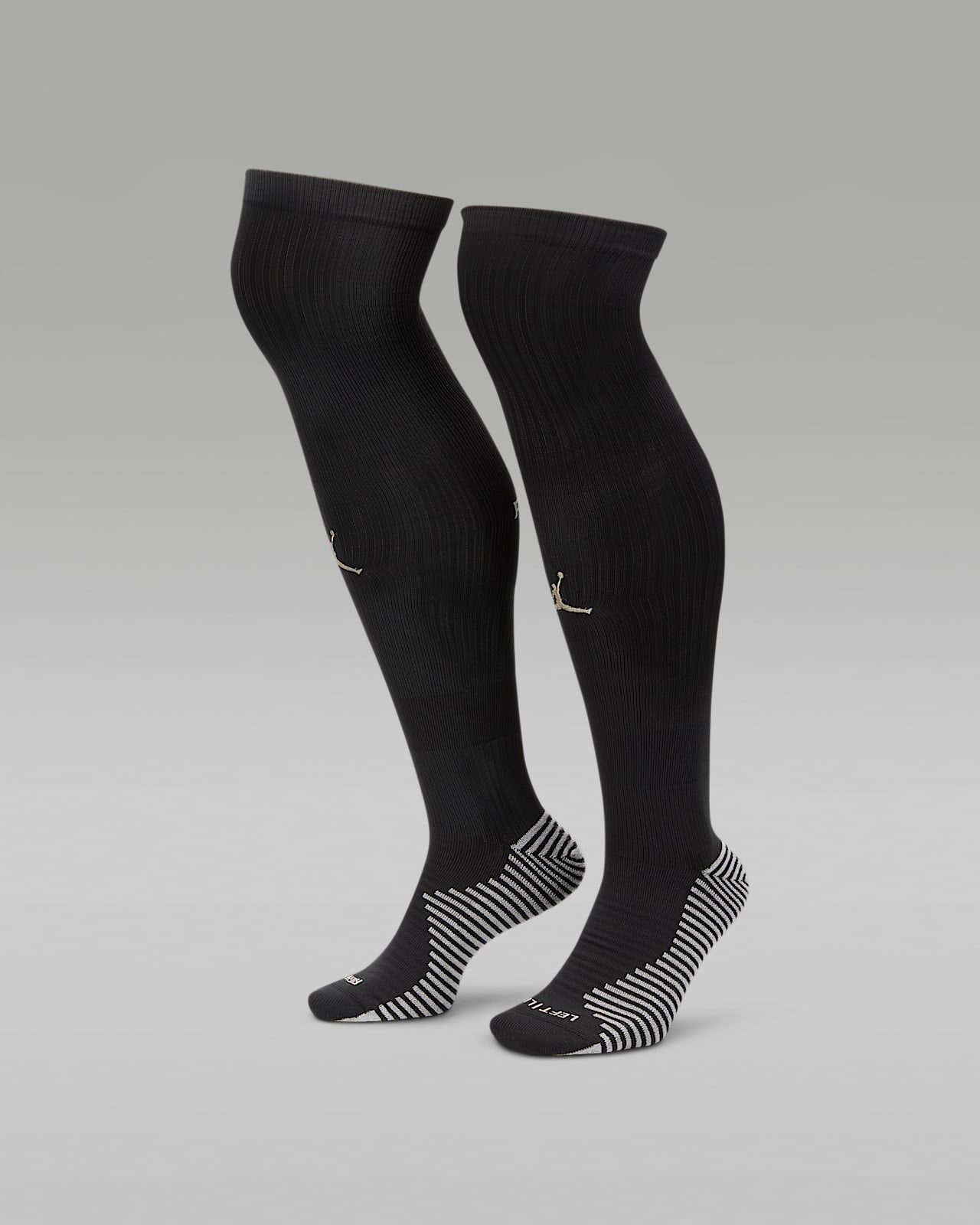 Paris Saint-Germain Strike Knee-High Football Socks. Nike LU