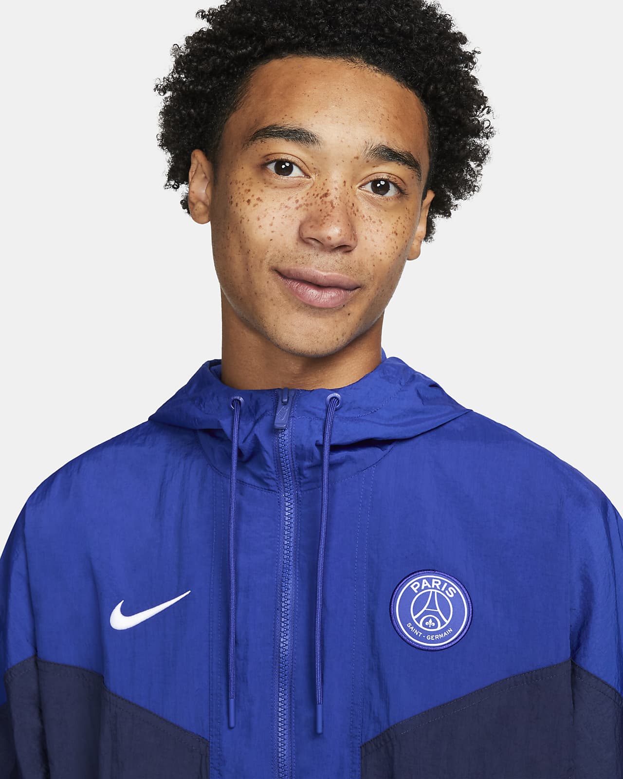 Paris Saint-Germain Strike Men's Woven Football Jacket. Nike SA
