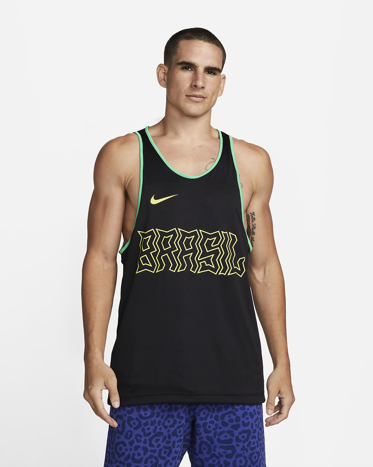 Brasil Standard Issue Men's Reversible Football Shirt. Nike AE