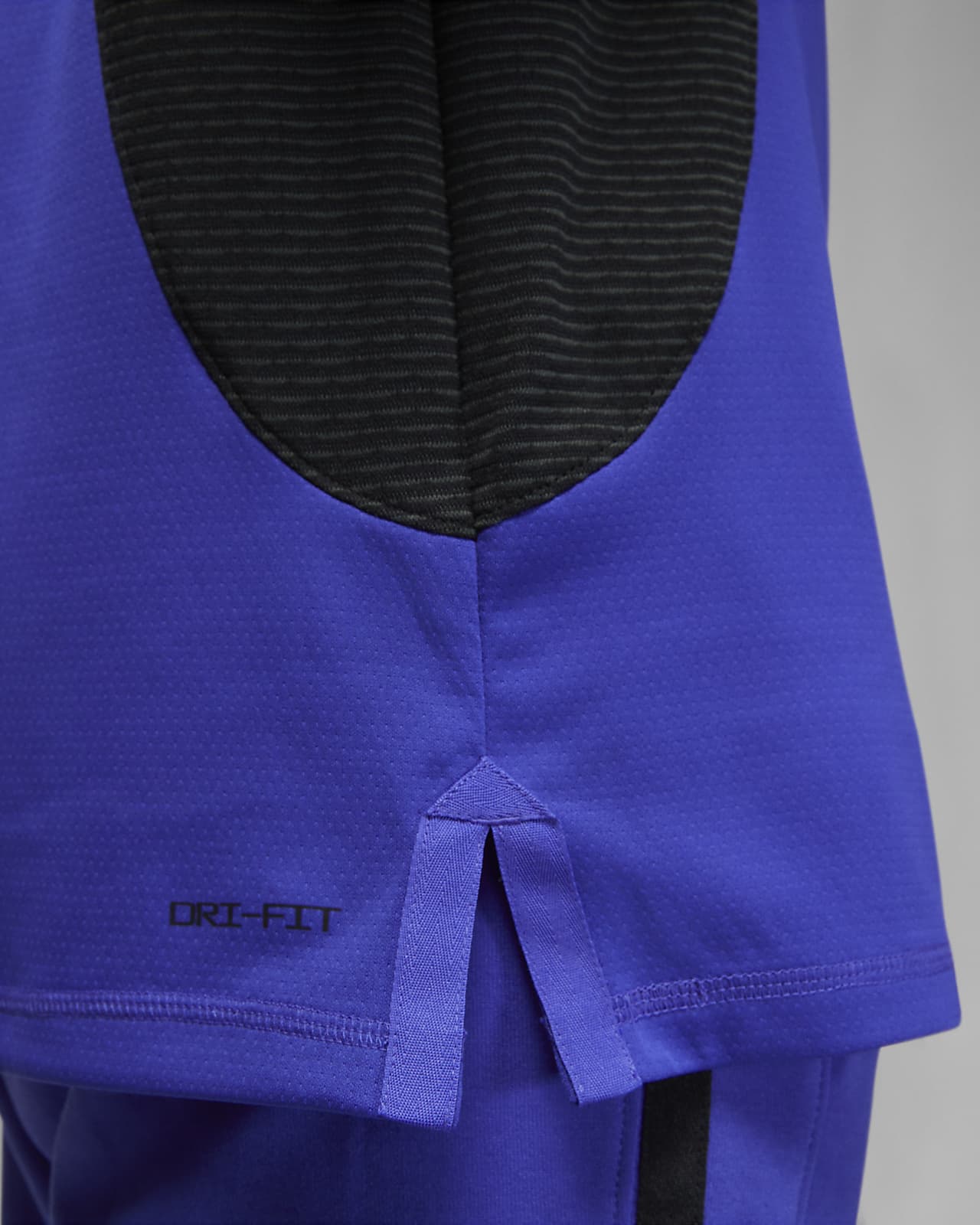 Jordan Dri-FIT Sport Men's Top. Nike AE