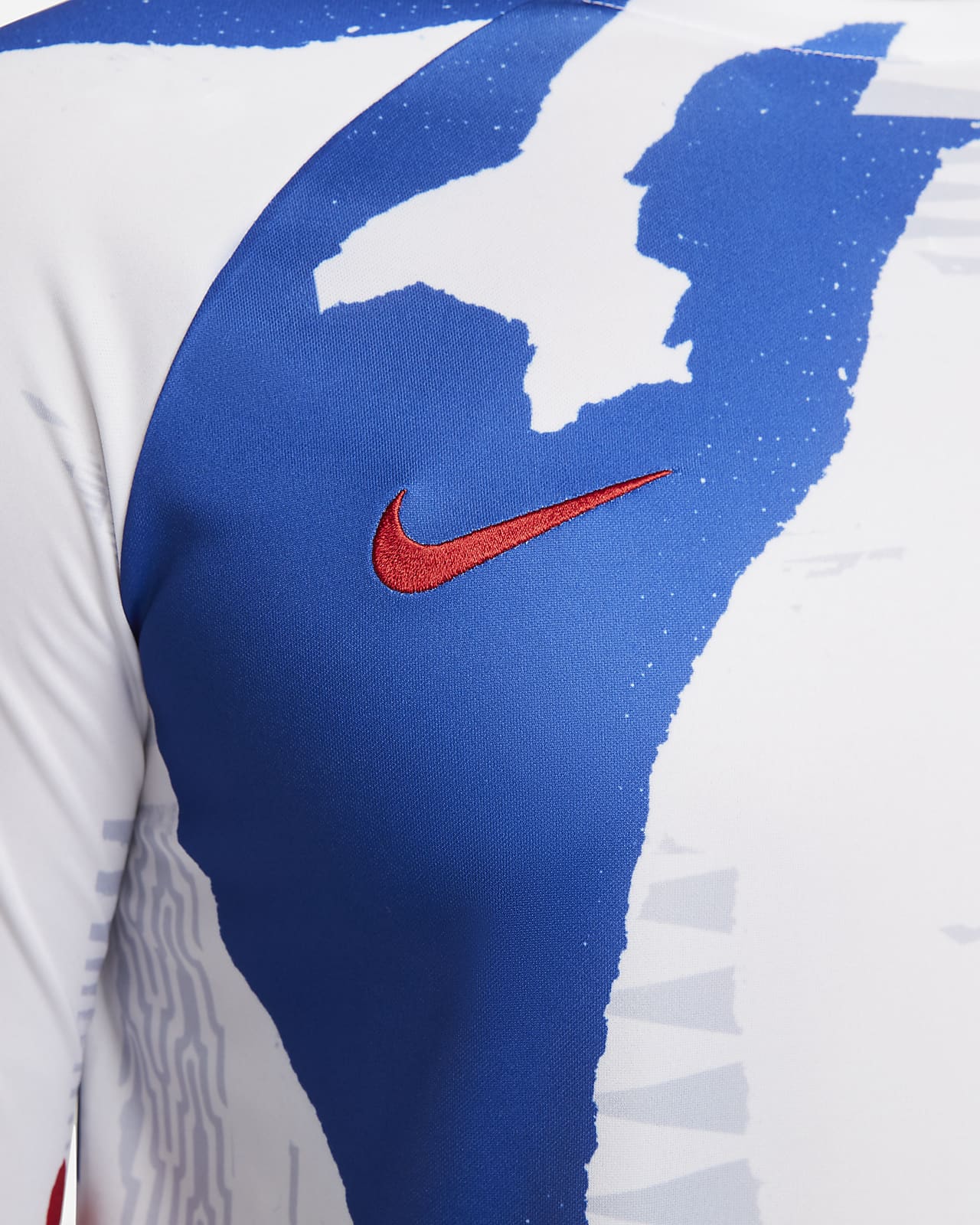 FFF Men's Nike Dri-FIT Pre-Match Long-Sleeve Football Top. Nike GB